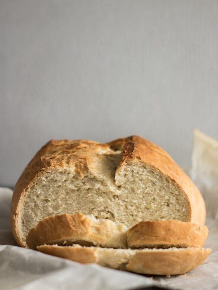 Lazy Man's Bread (No-Knead Sandwich Bread) – Milk and Pop