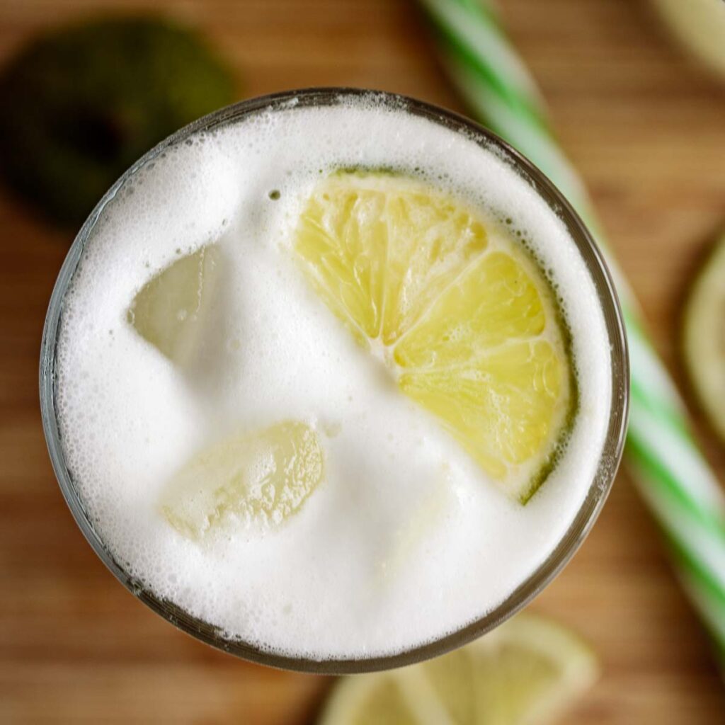 Brazilian Lemonade Recipe (Brazilian Limeade) – Milk and Pop