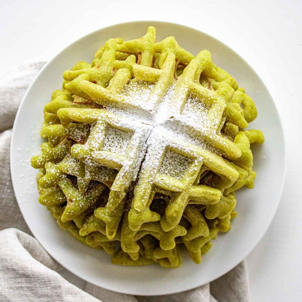 Pandan Waffle Recipe (Vietnamese Green Waffles)