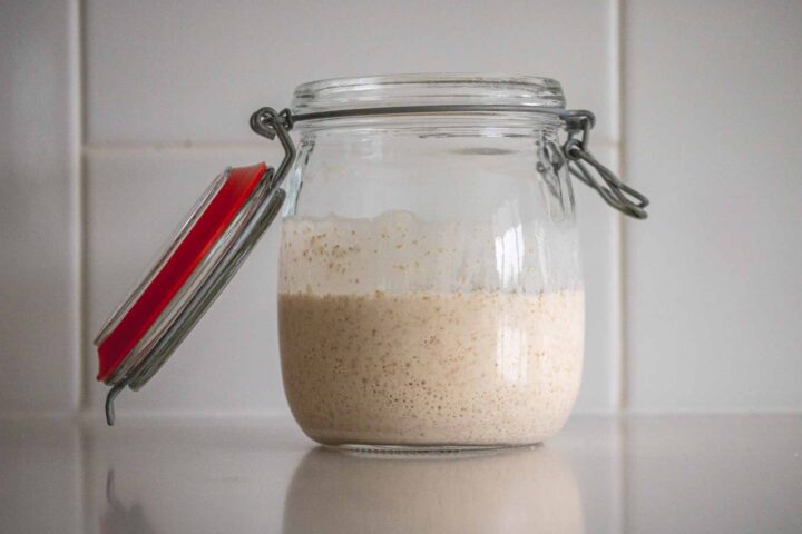 How to make a poolish starter for bread and pizza – Milk and Pop